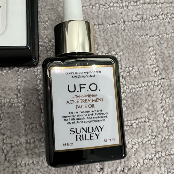 Sunday Riley | Skincare | Ufo Salicylic Acid Bha Acne Treatment Face ...